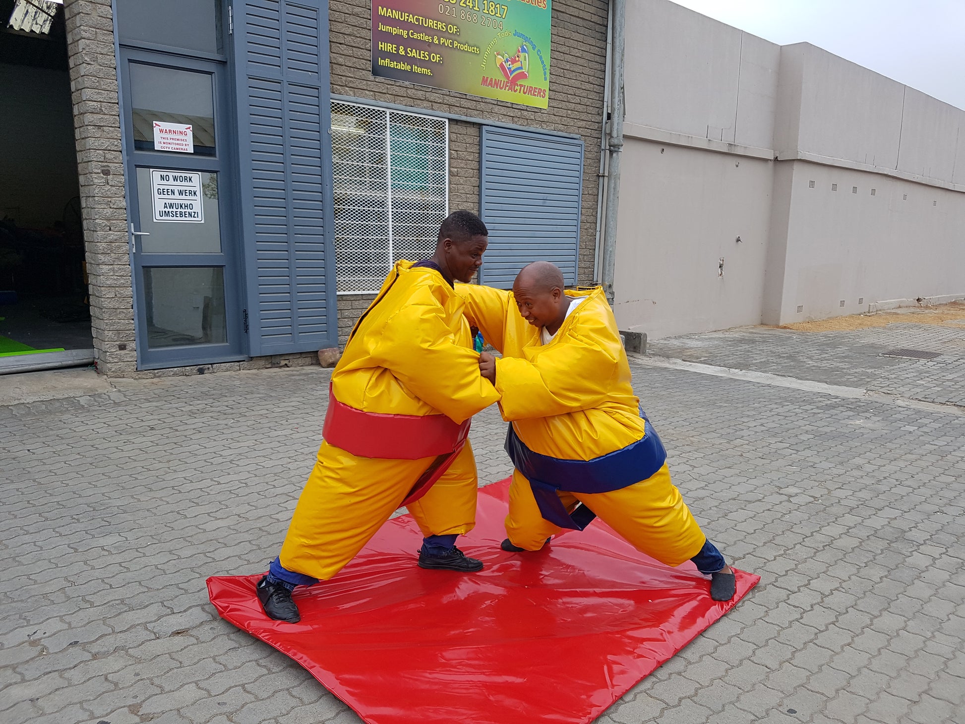 Sumo Suits – TrolleyExpress